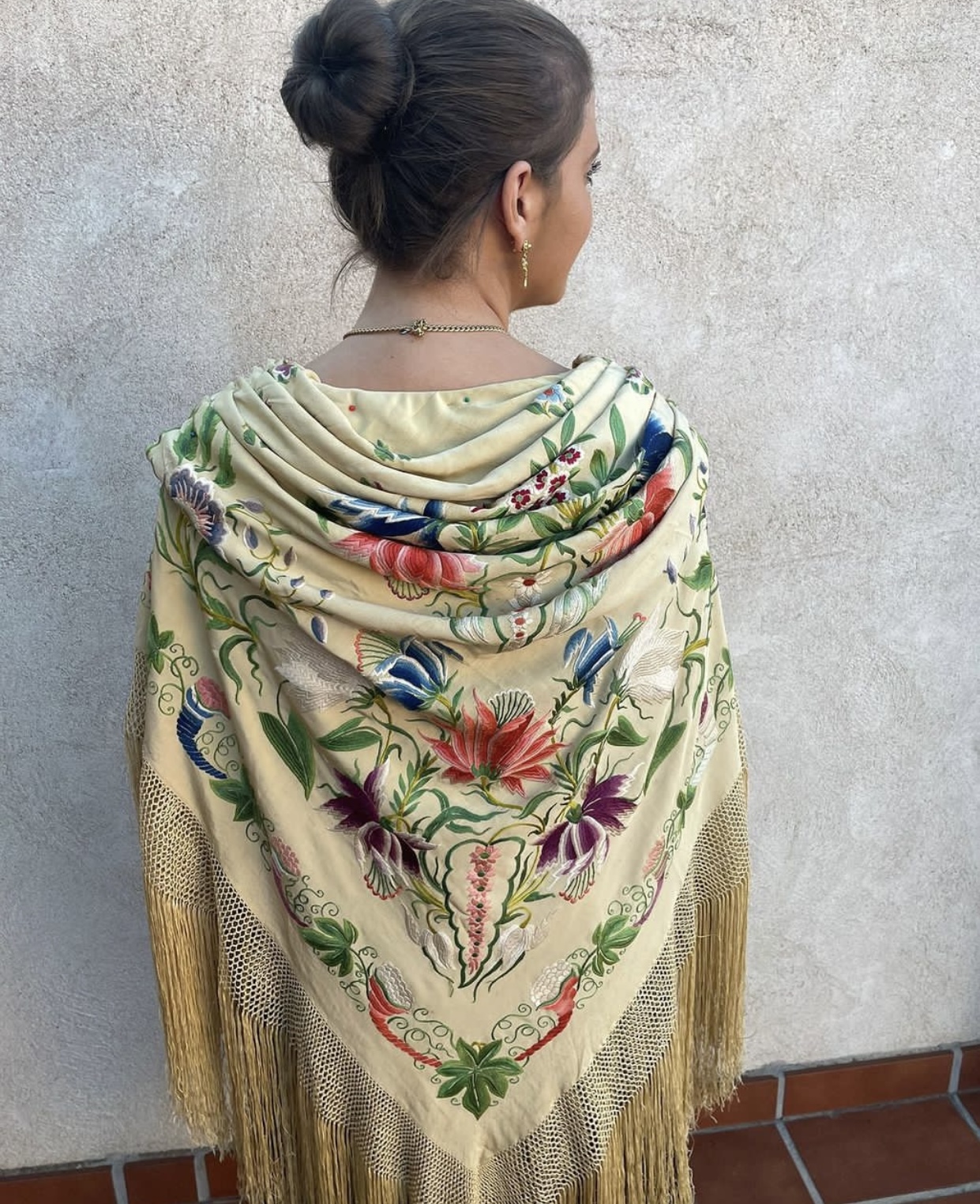 El Mantón de Manila de las mujeres bargueñas - Folkmania